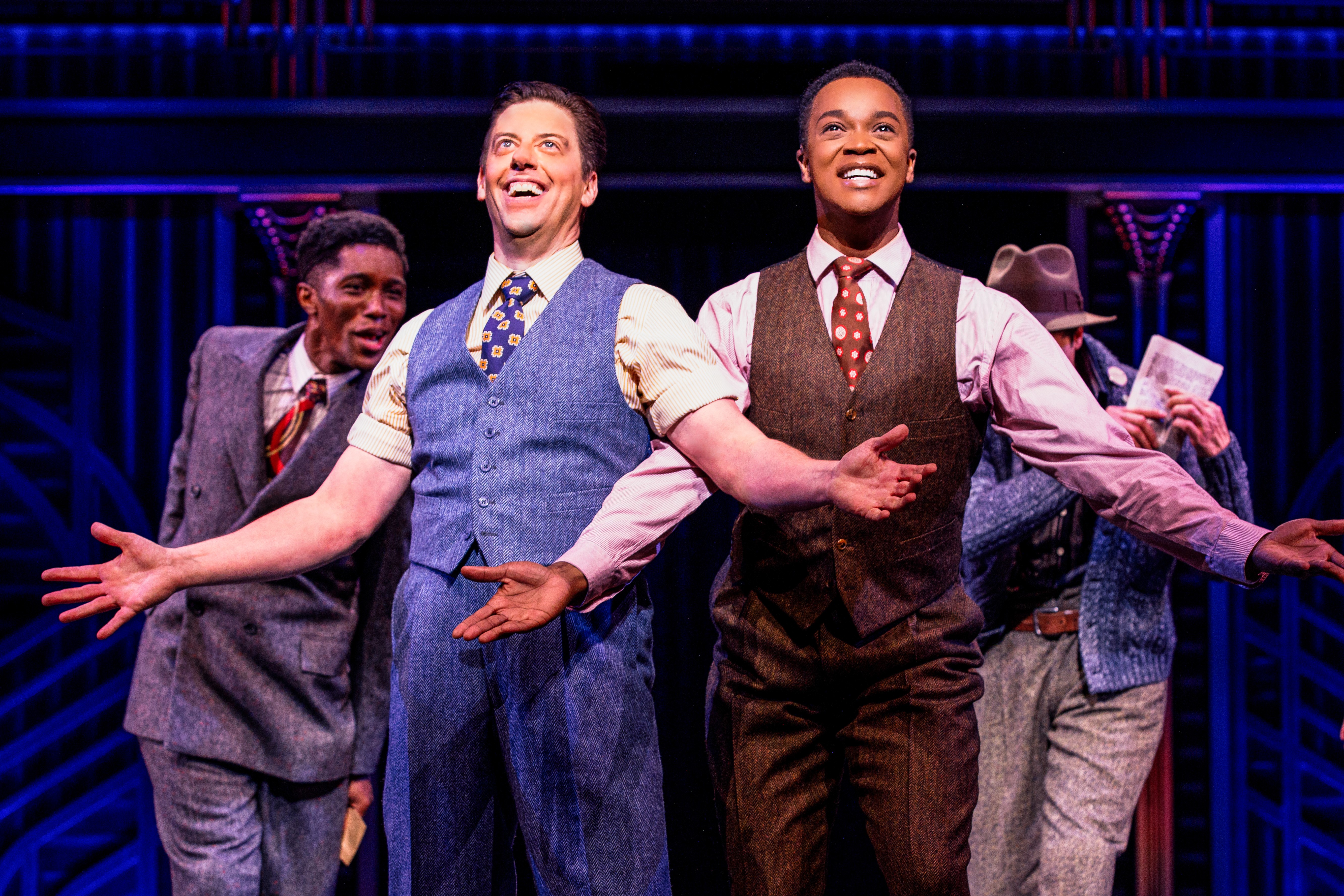 ‘Some Like it Hot’ Fires up the Laughter, Dazzling at the Schubert ...
